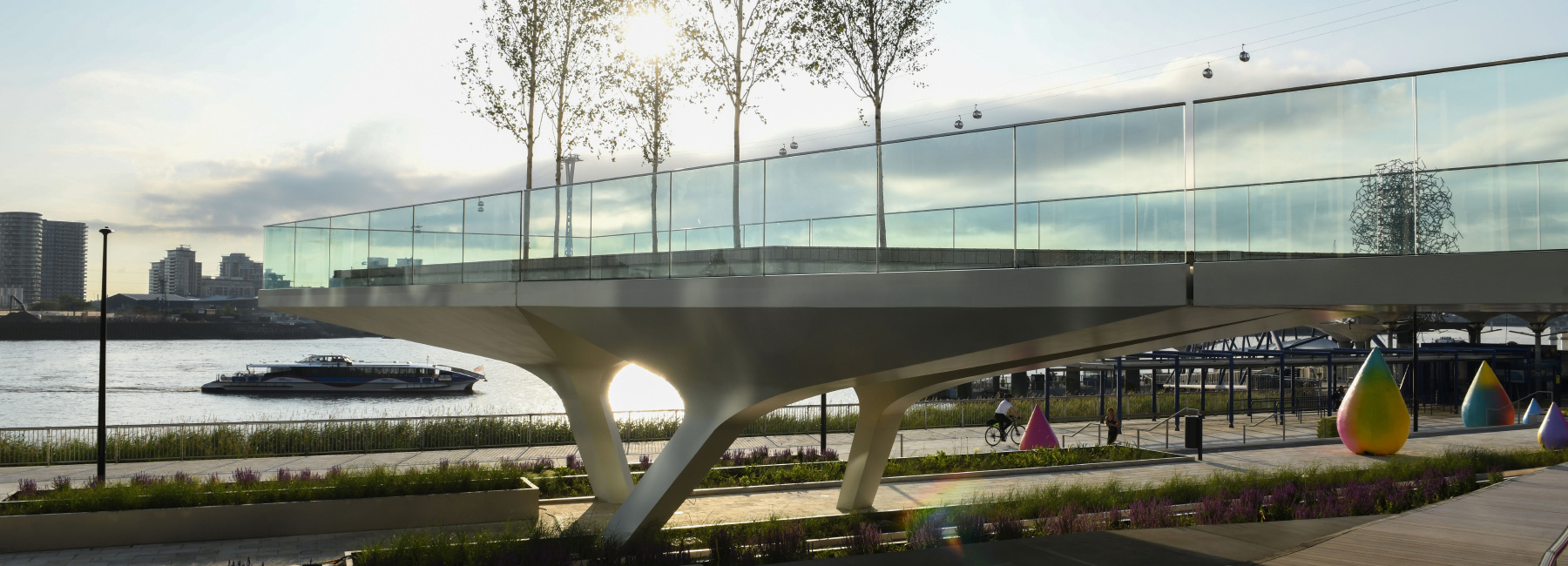 'the tide' is a linear park in london designed by diller scofidio + renfro