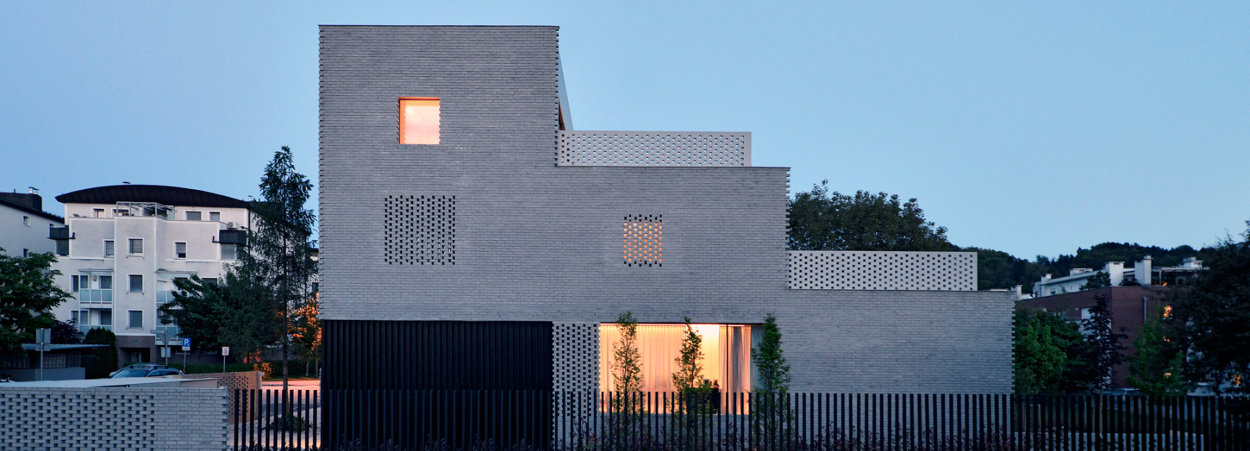 OFIS completes 'step level house' on the outskirts of ljubljana