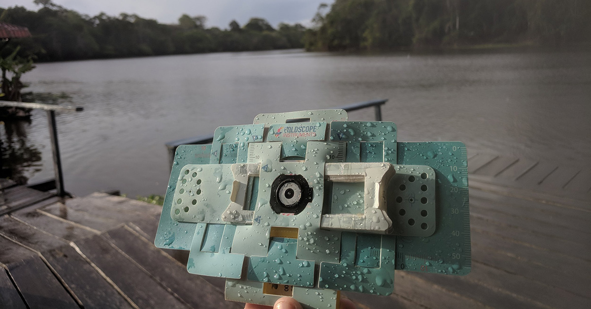 foldscope, a lightweight optical microscope that costs less than a dollar