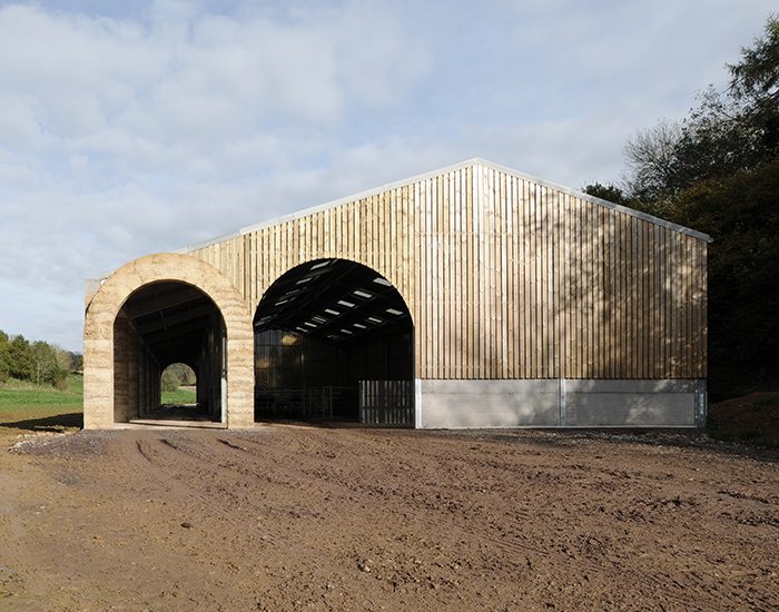 stephen taylor architects' shatwell farm expresses arched colonnades ...
