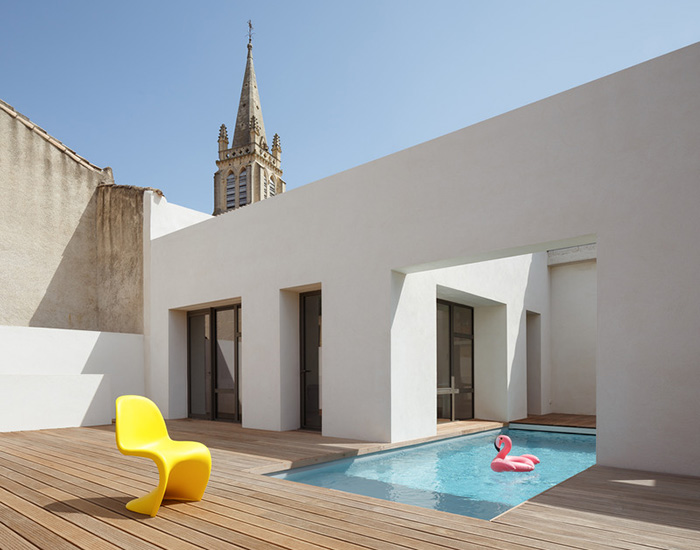 (ma!ca) has carried out the renovation, preserving the elements that ...