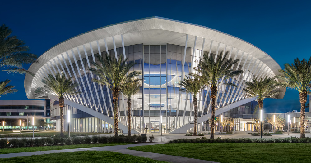 university building in florida by ikon.5 architects conveys movement ...