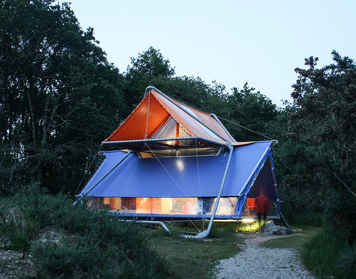 SuperPausée is an offbeat ode to camping, playing with its codes ...