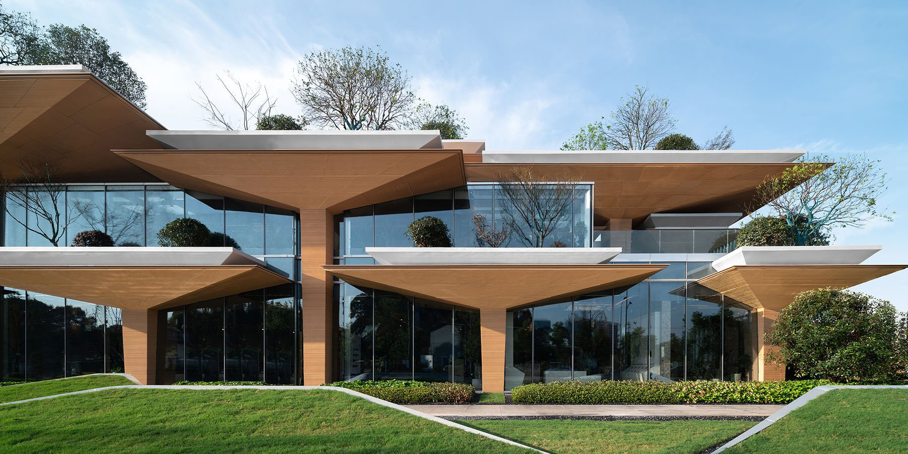 'slab hill lifestyle lab' by line+ studio