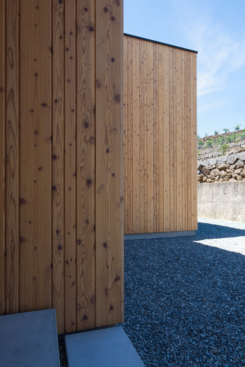 'house in tensui' by zeal architects