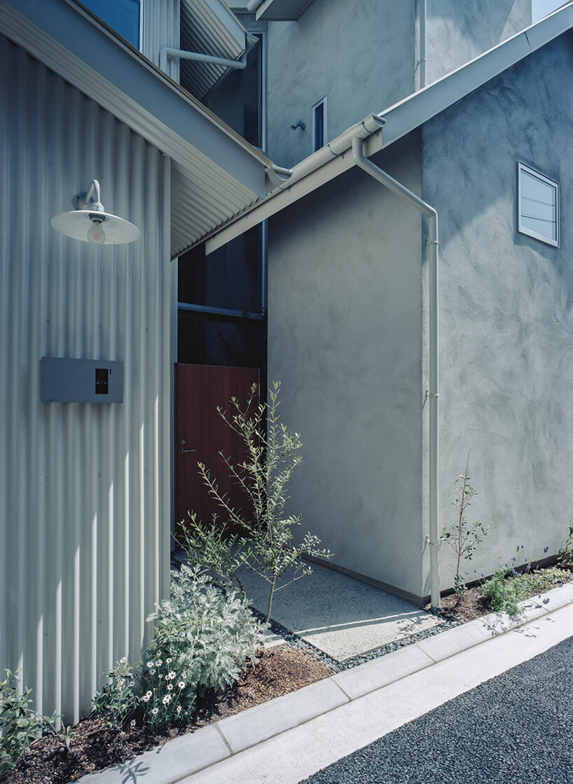 'house in koshien' echoes japan's connecting roads and alleys