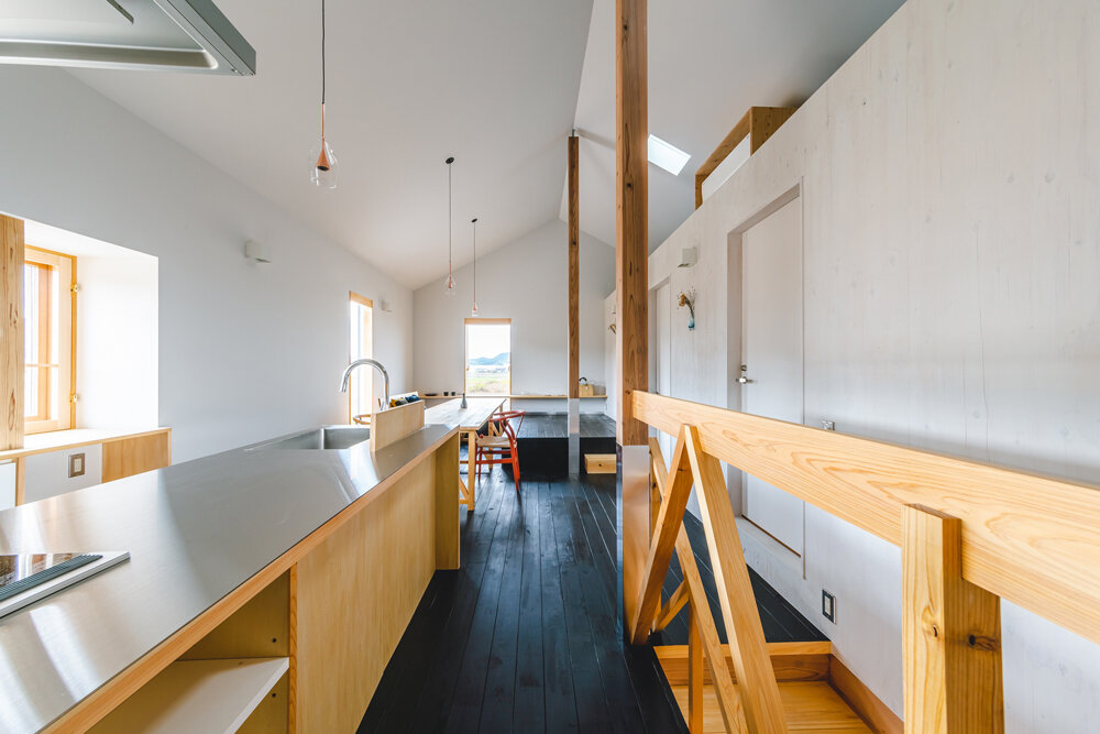 ushijima architects designs japanese house to 'float like a boat as its ...