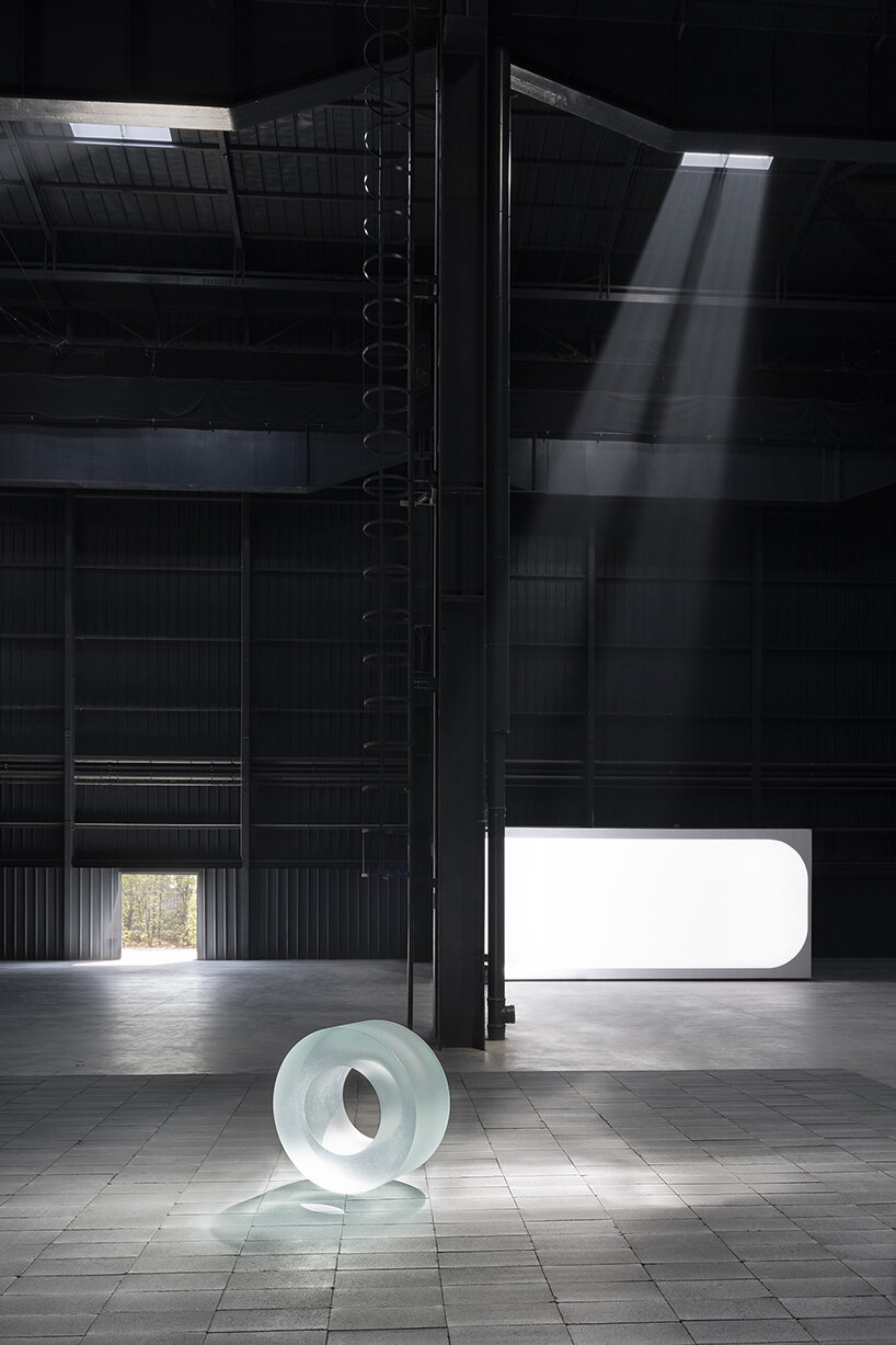 ann veronica janssens restrospective at pirelli hangarbicocca