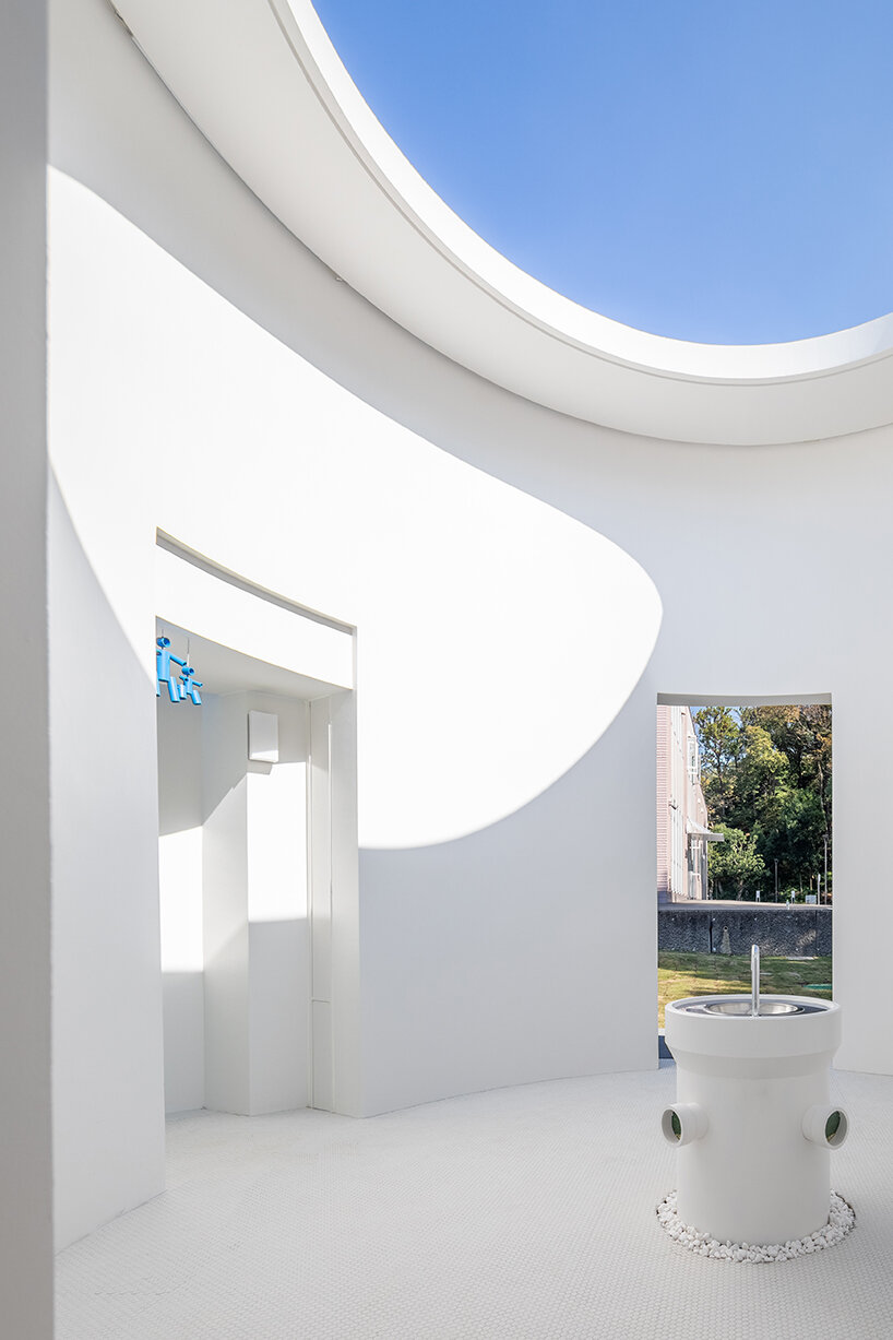 T2P architects sculpts three-layered circular plaza in japan