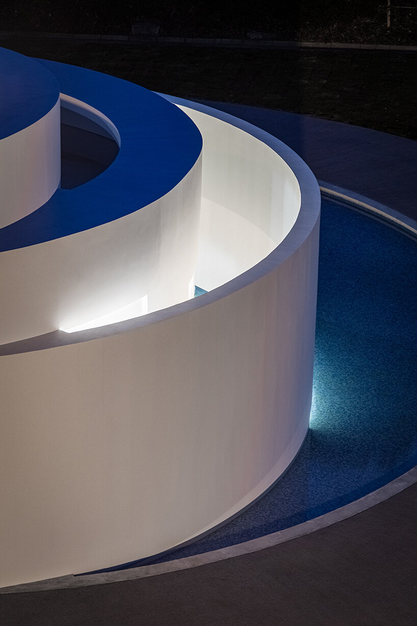 T2P architects sculpts three-layered circular plaza in japan