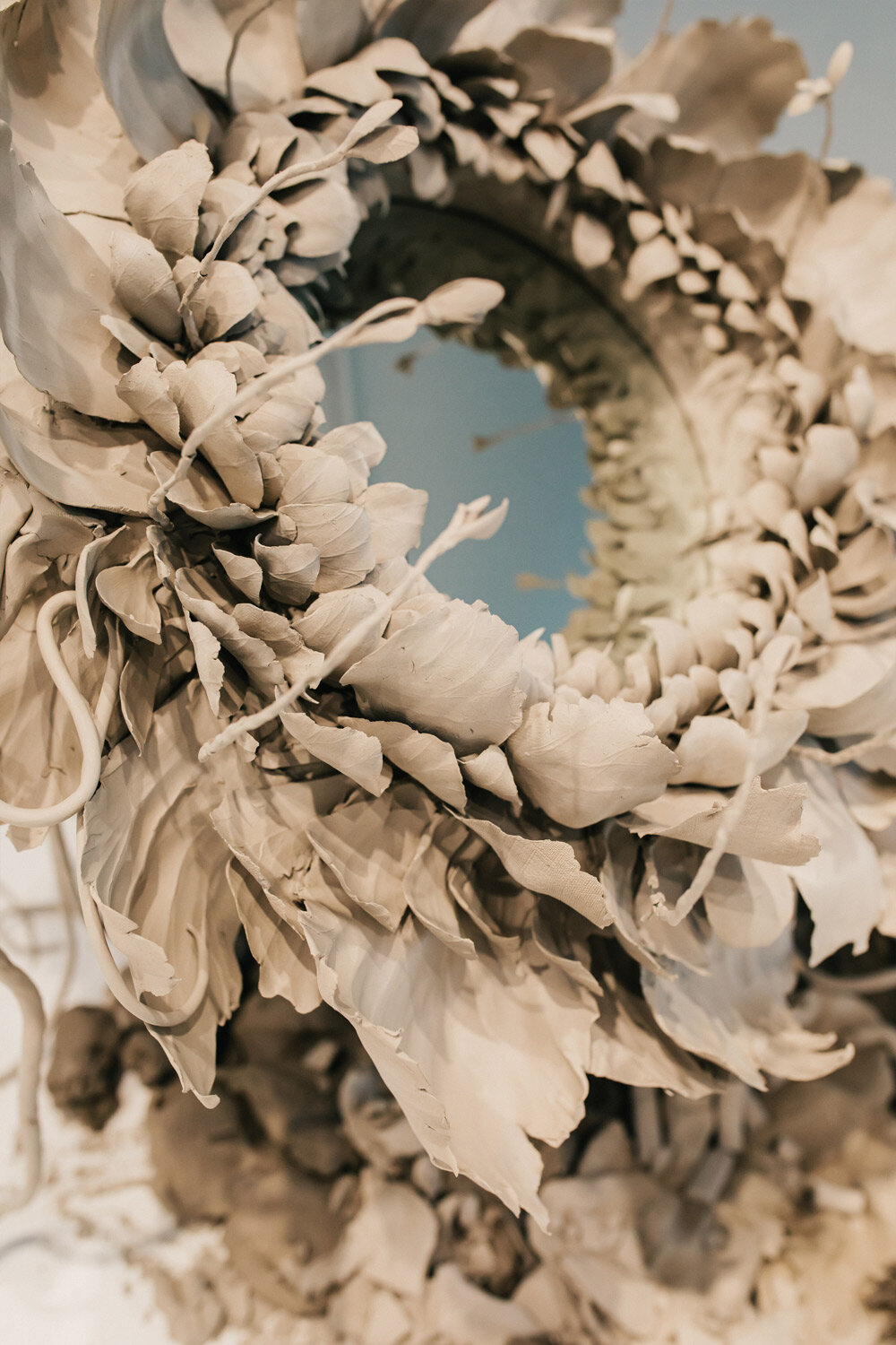 phoebe cummings' clay-made sculptural flora nods to the ephemeral at ...