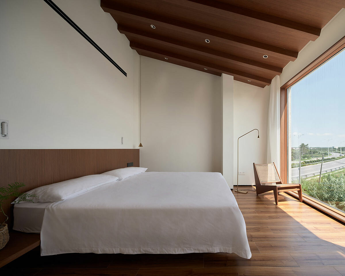 minimalist 'crossing house' built for three generations in rural china