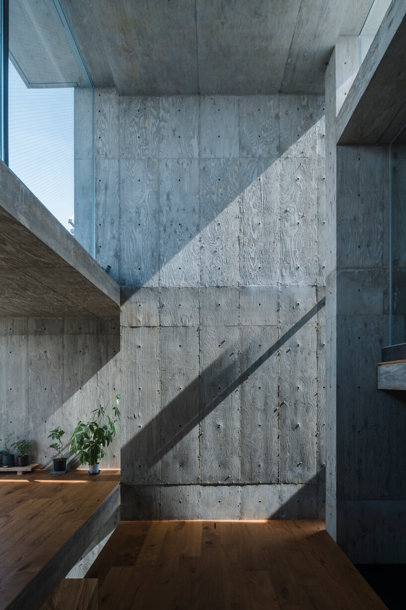 IGArchitects blur spatial boundaries for flexible urban living in tokyo