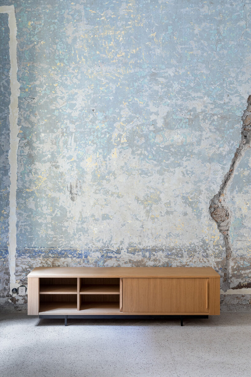 MAS Design crafts marbled and lacquered furniture from onyx, iron and ...