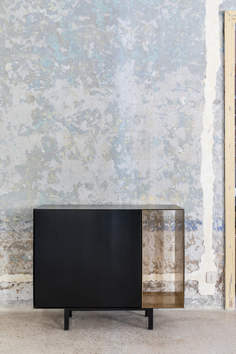 MAS Design crafts marbled and lacquered furniture from onyx, iron and ...