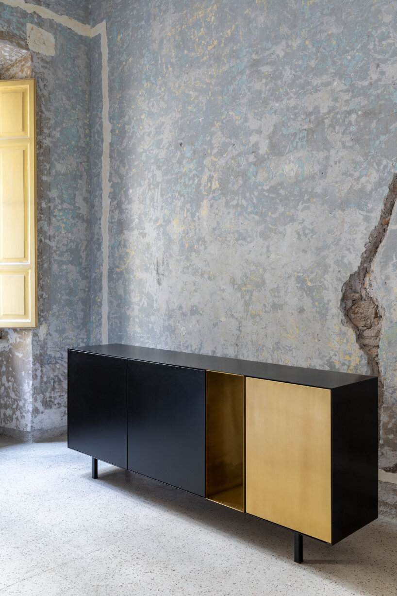 MAS Design crafts marbled and lacquered furniture from onyx, iron and ...