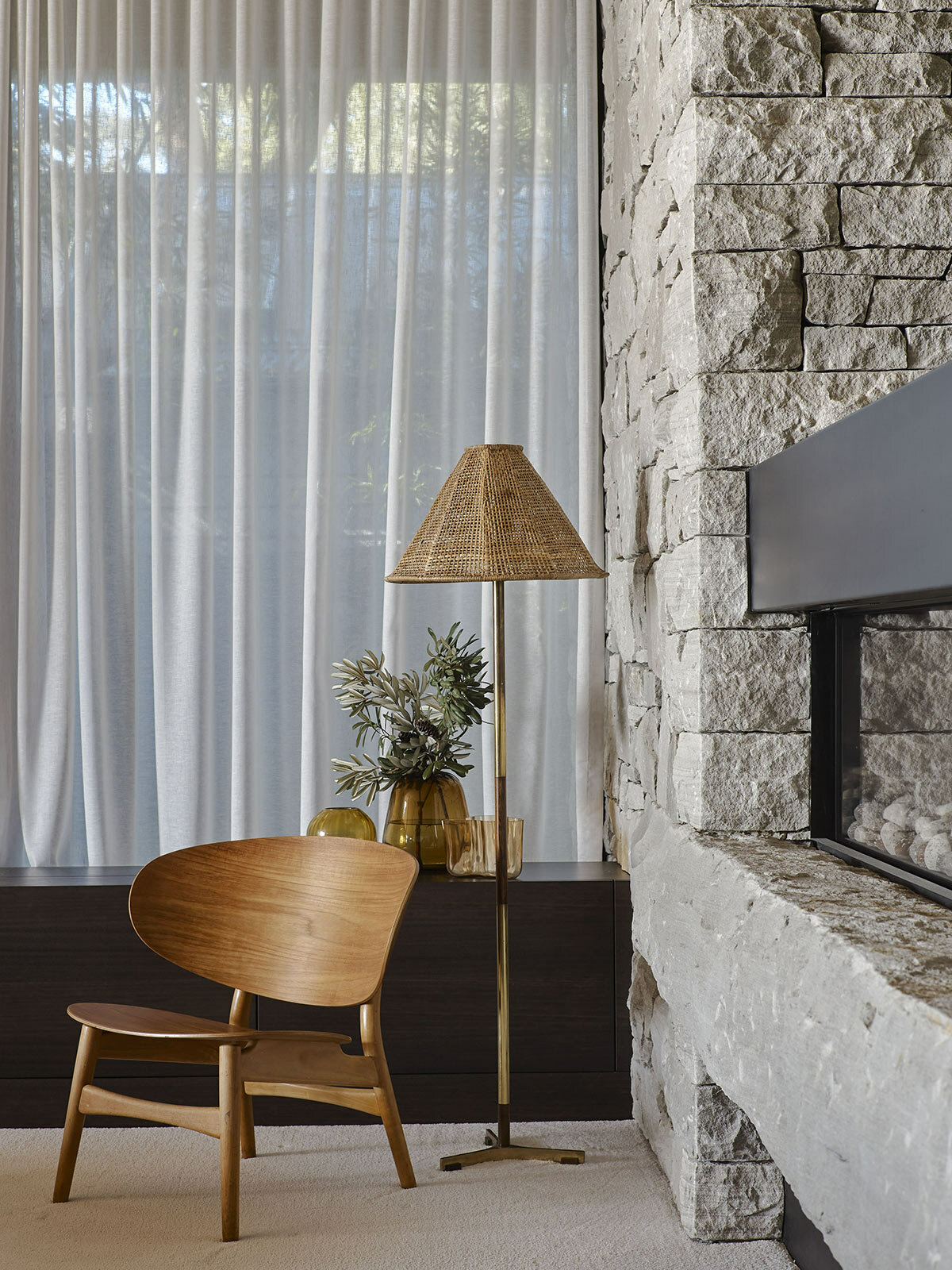 gardened roof planes float over rama architects' australian M house