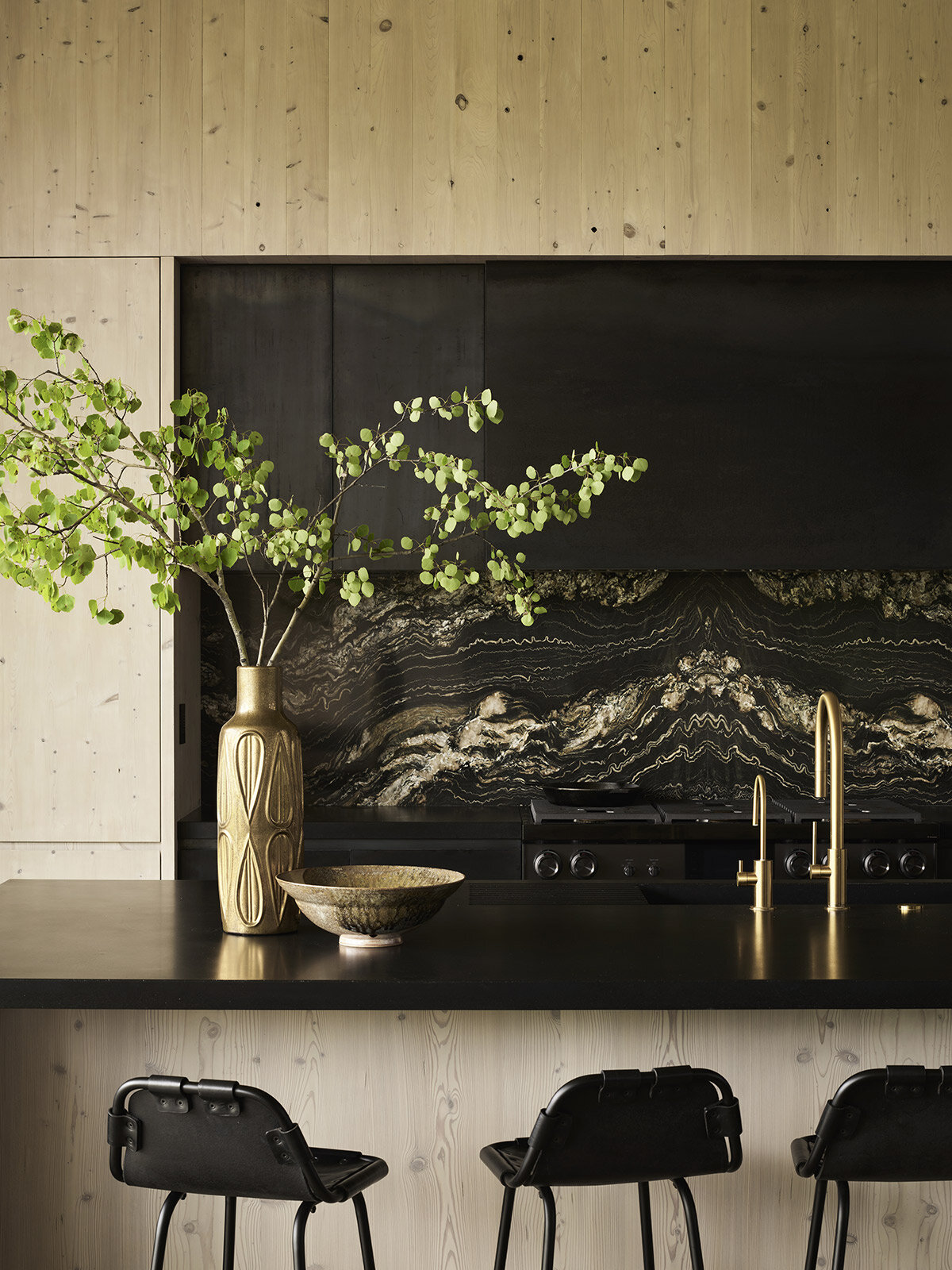 CLB architects scatters shinemaker retreat at the base of the tetons