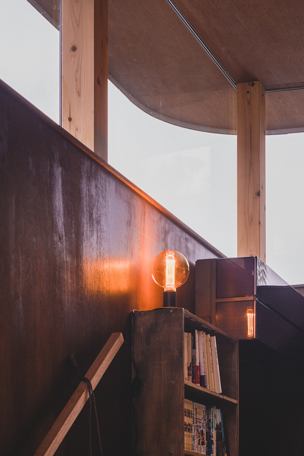 a forest of pillars brings depth to this japanese house by IG architects