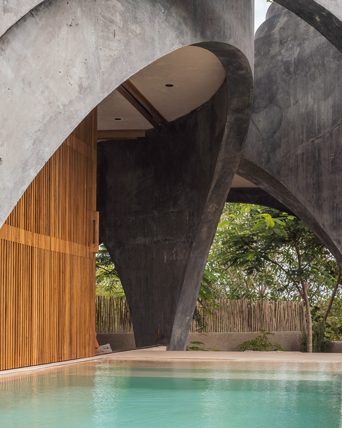estudio carroll's 'toro house' embraces oaxacan coast with arches and ...