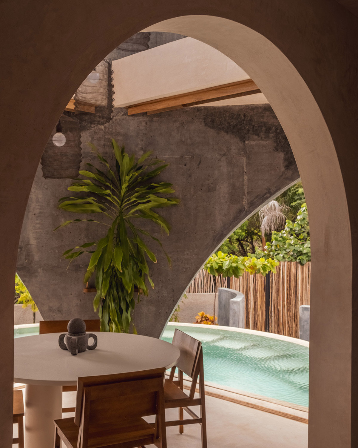 estudio carroll's 'toro house' embraces oaxacan coast with arches and ...