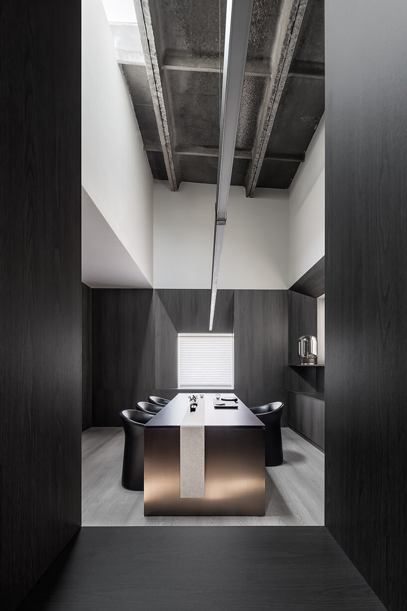 CUN design transforms 70s textile warehouse into clothing brand ...