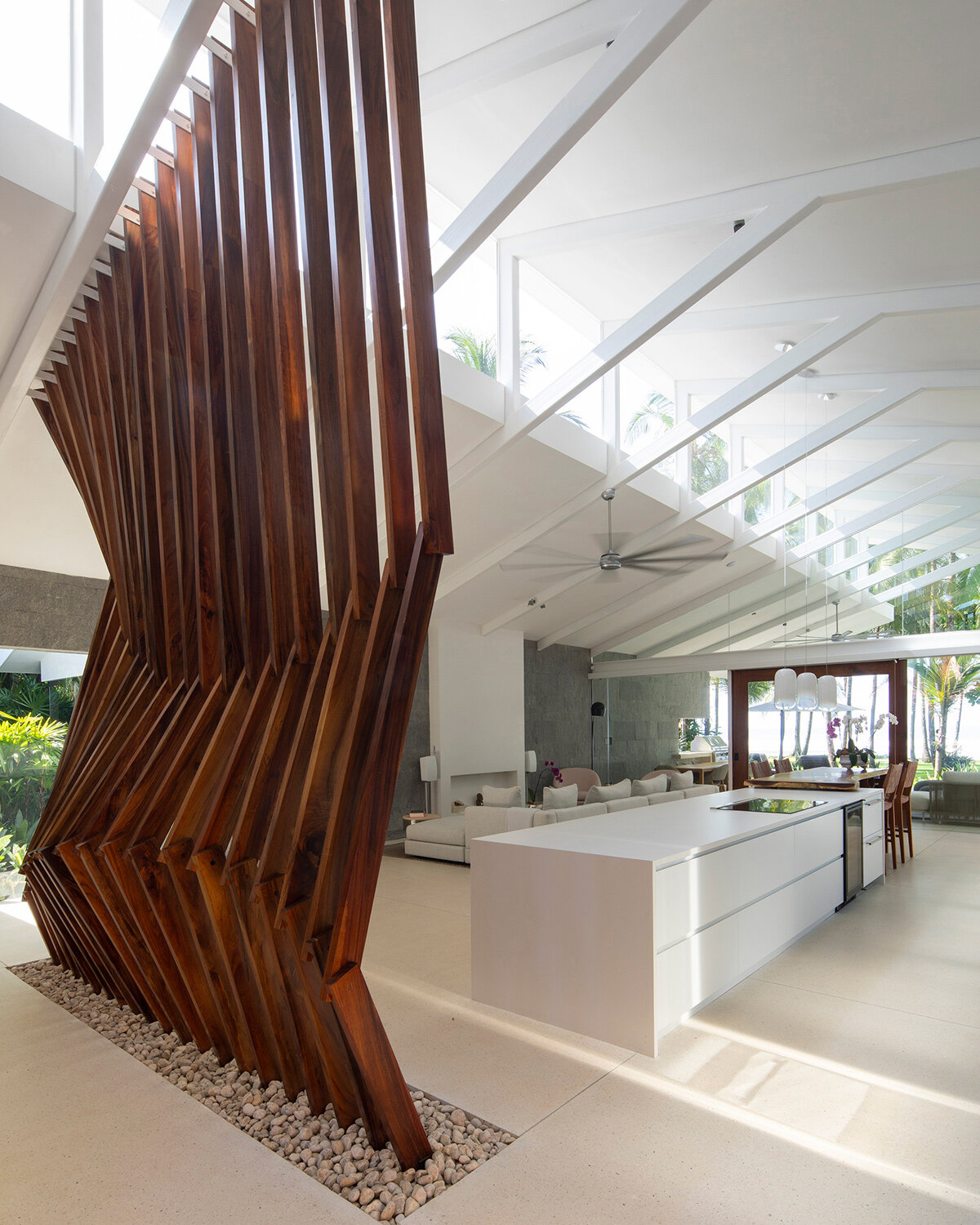 inverse project completes bioclimatic 'beach barn' in costa rica