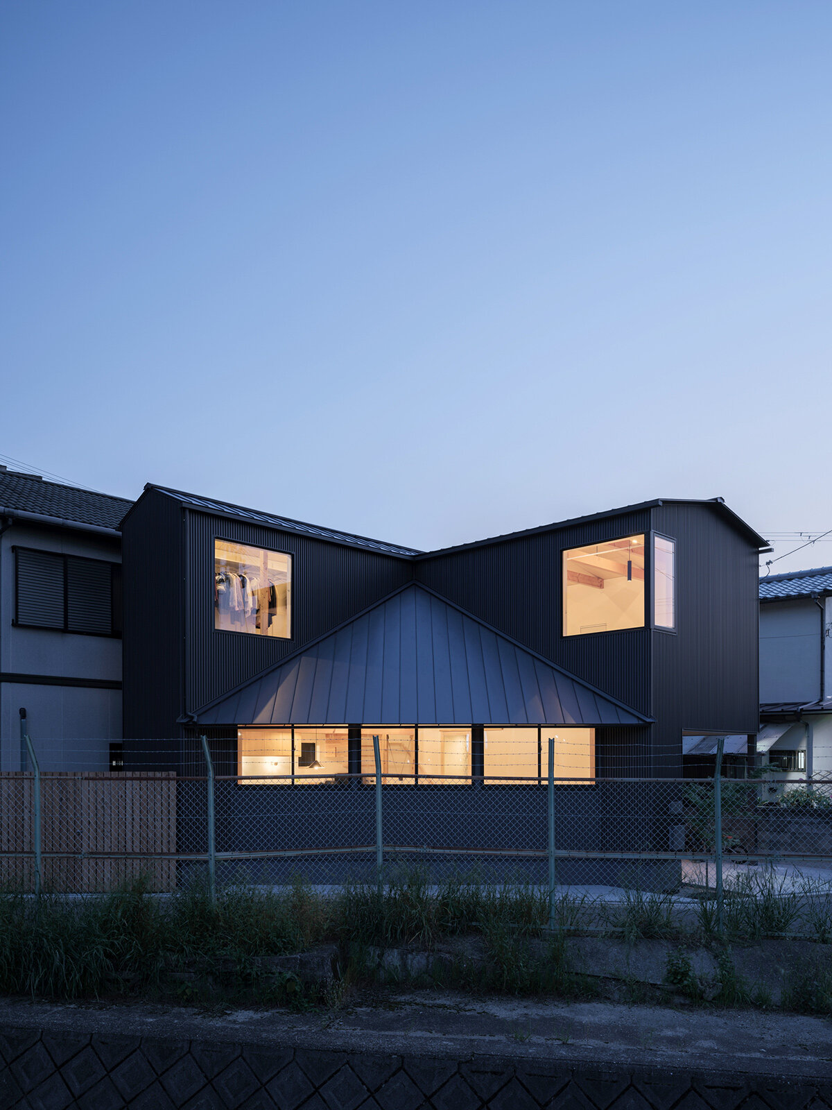 house in daigo: takehiko suzuki brings modern architecture to kyoto