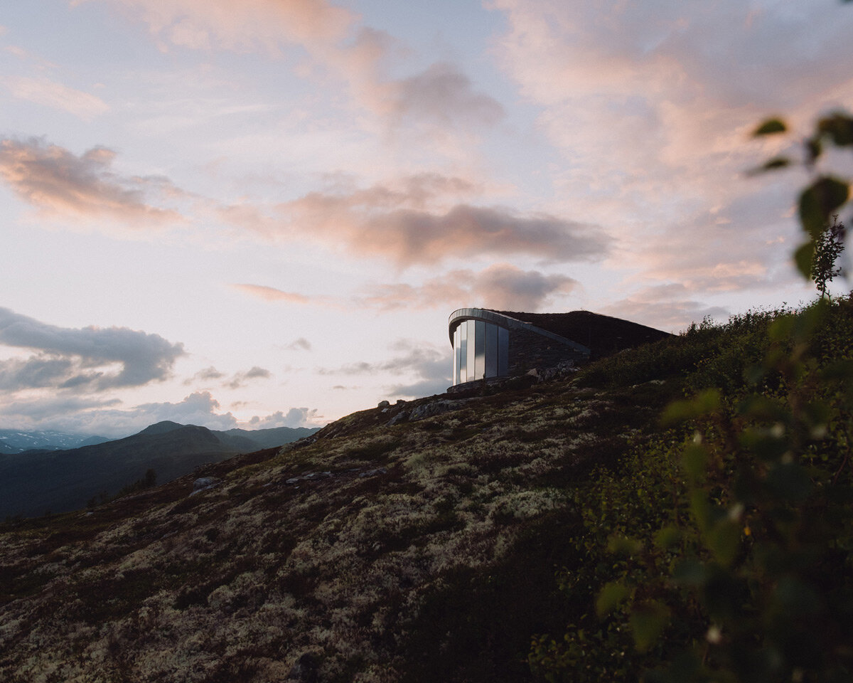 aksent arkitekter embeds observatory into norwegian mountainside