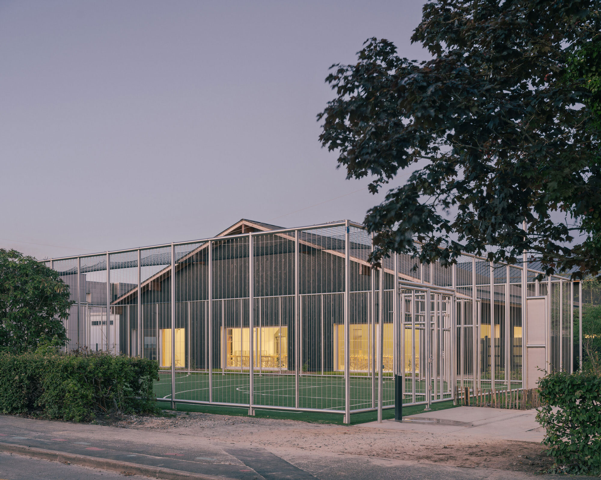 ALTA employs wood and straw for jean de la fontaine school's redesign
