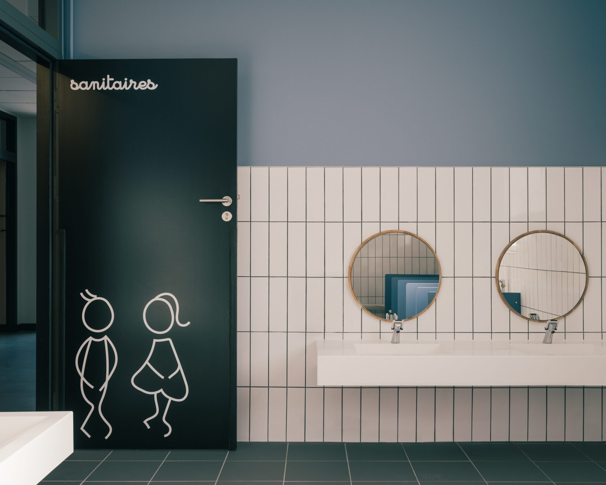 ALTA employs wood and straw for jean de la fontaine school's redesign