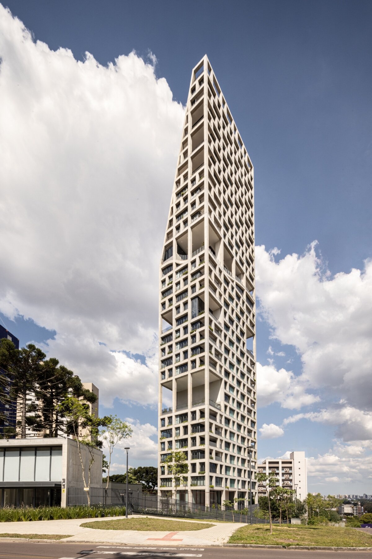 chamfered edges shape AGE 360 residential tower in brazil